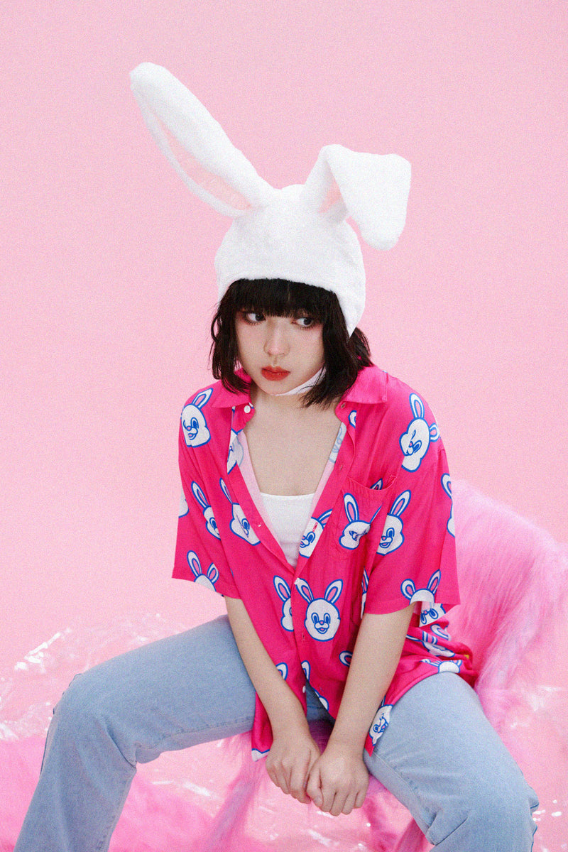 HELLO BUNNY – PLASTIC THINK